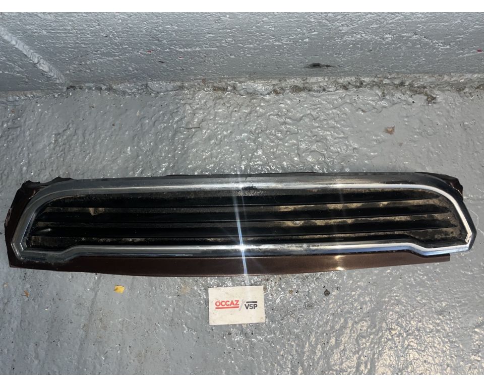 CALANDRE PARE CHOC AVANT MICROCAR M8 - 2064